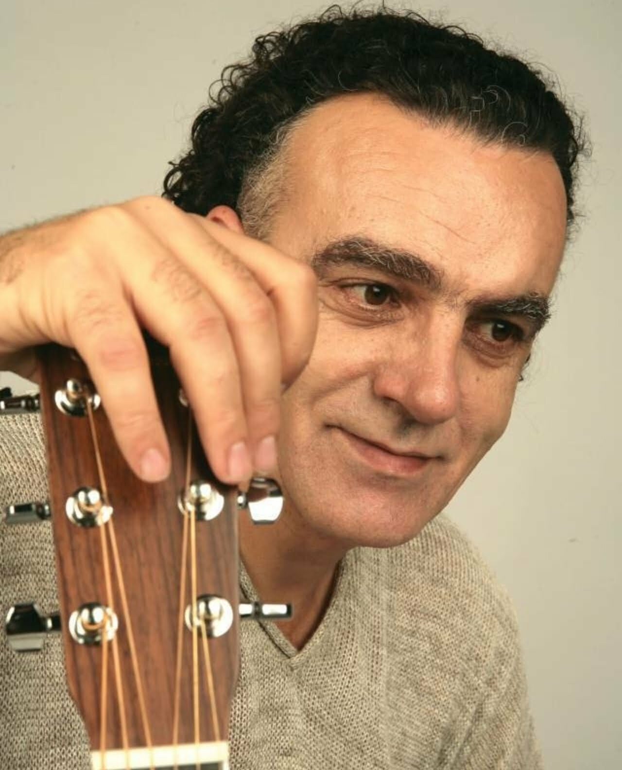 Concert folk marca Marius Bațu la Casa Caragiale • Muzică • Zile și Nopți