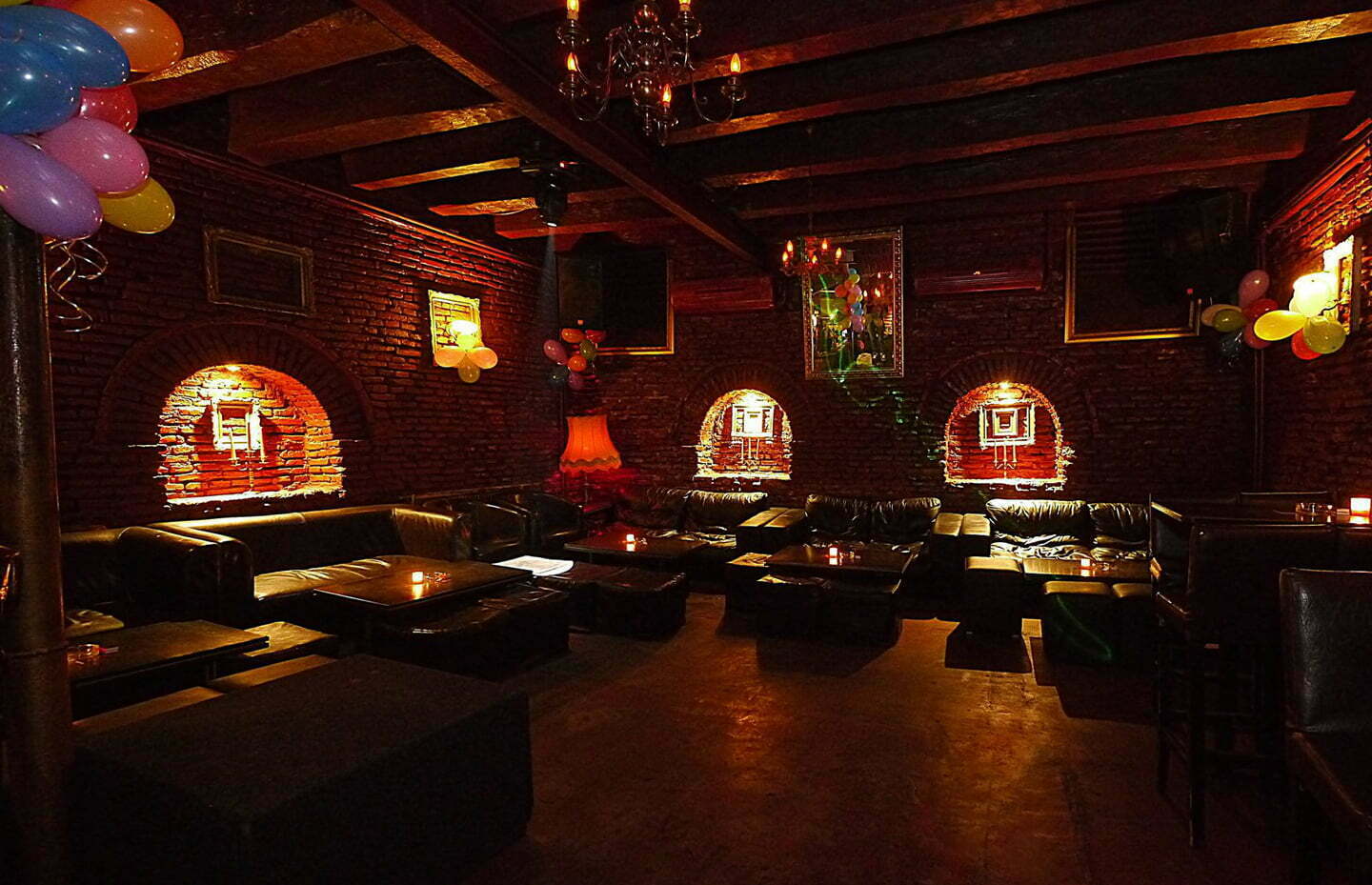Club Maya • Zile și Nopți
