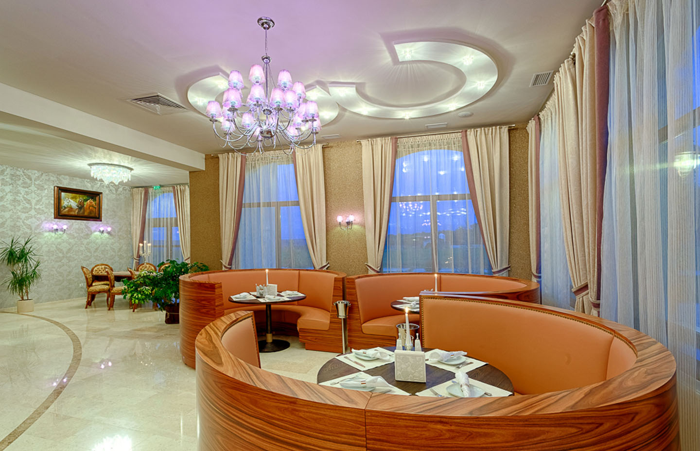 Ecvestria • Zile și Nopți