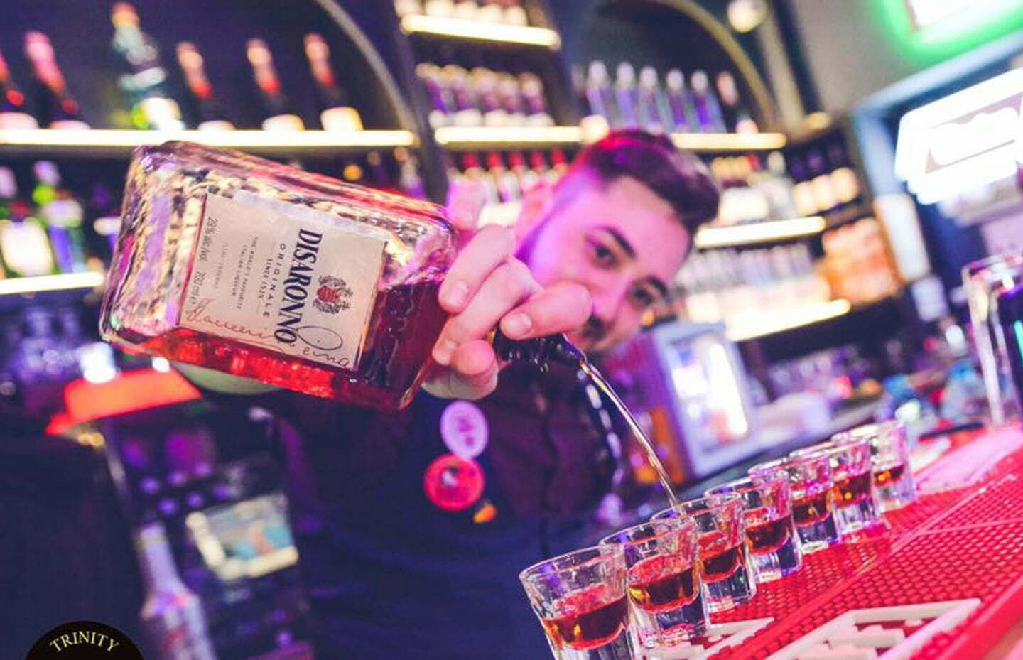 Trinity College Pub • Zile și Nopți