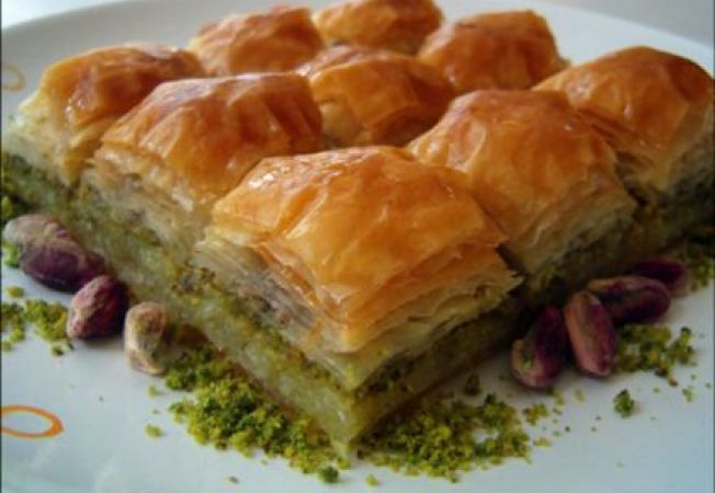 Baklava Delicatese Turcești • Zile și Nopți