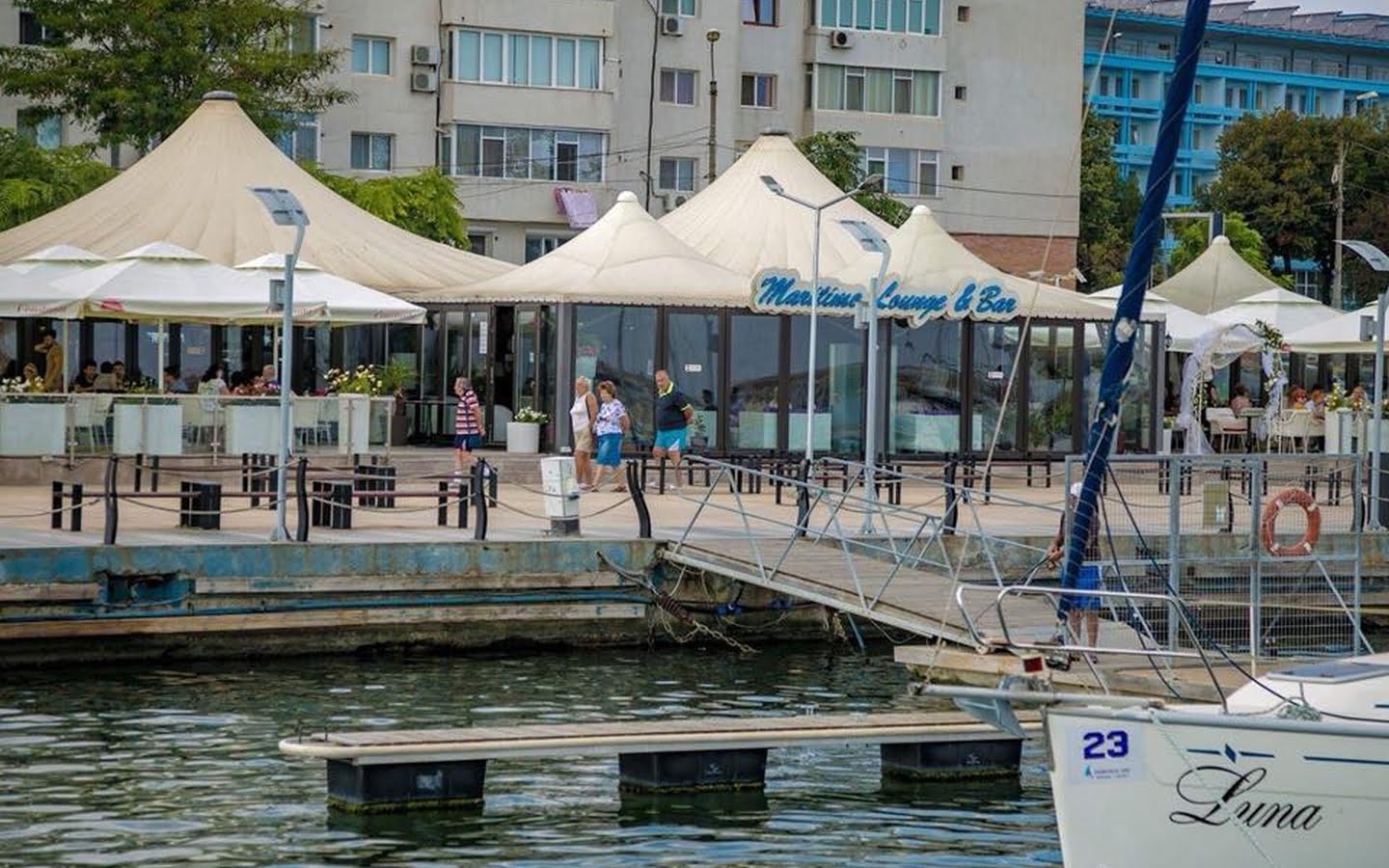 Maritimo Lounge & Bar • Zile și Nopți
