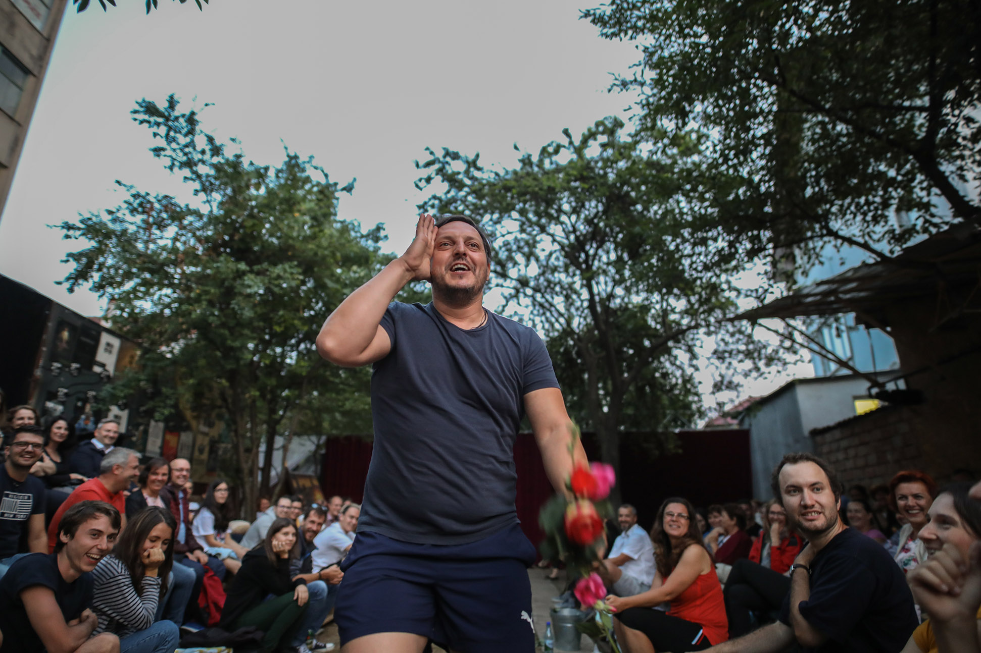 Festivalul 25 DE ORE DE TEATRU NON-STOP va avea loc în premieră la ...