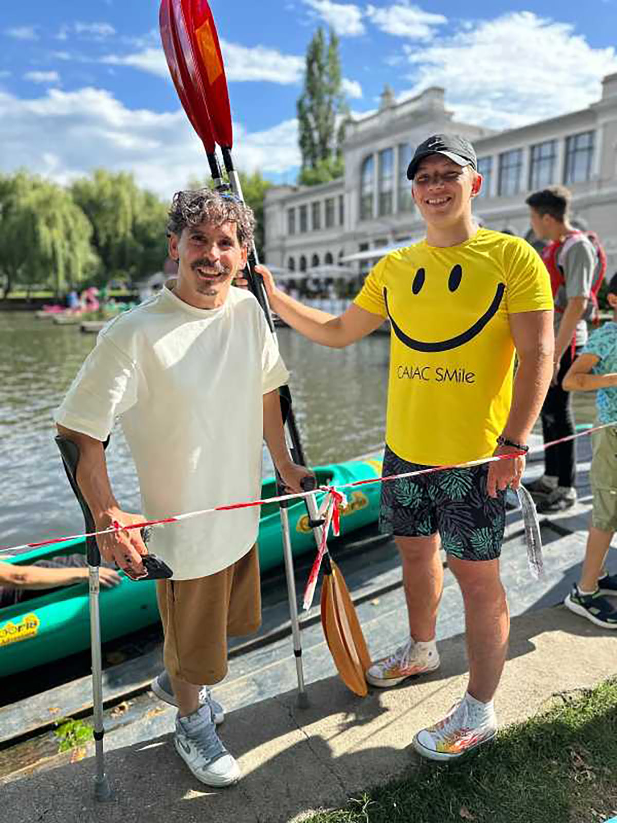 Caiac SMile aduce din nou culoare pe lacul Chios din Parcul Central, cu ...