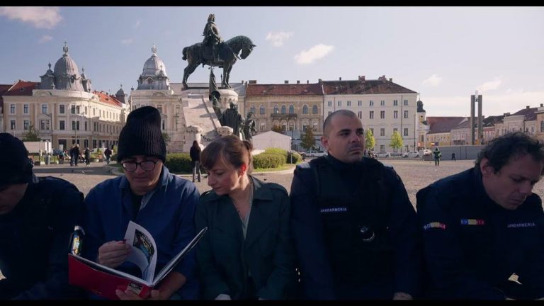 Interviu cu actrița ESZTER TOMPA