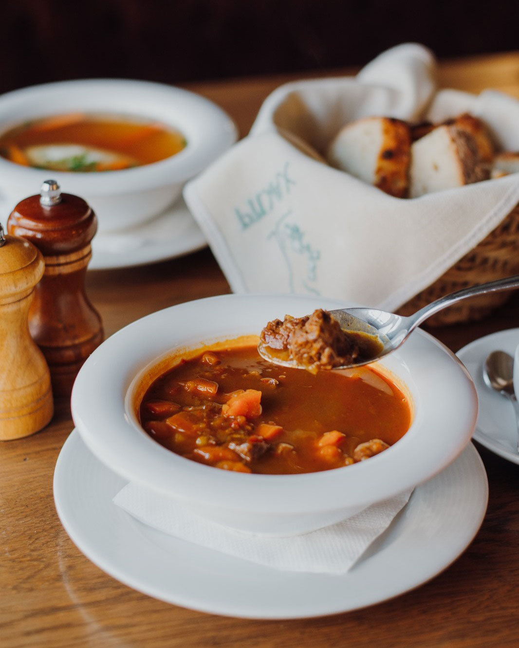 Restaurante din Brașov pe care să le încerci la început de an • Eat ...
