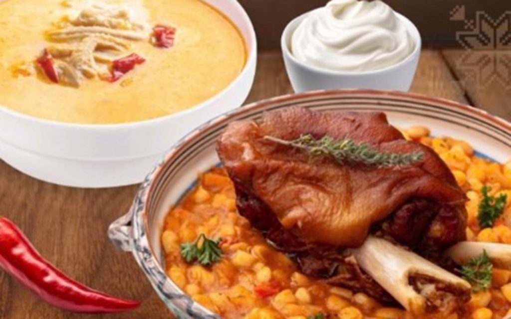 Meniu tradițional românesc @ Le Petit Bistro Brașov • Zile și Nopți